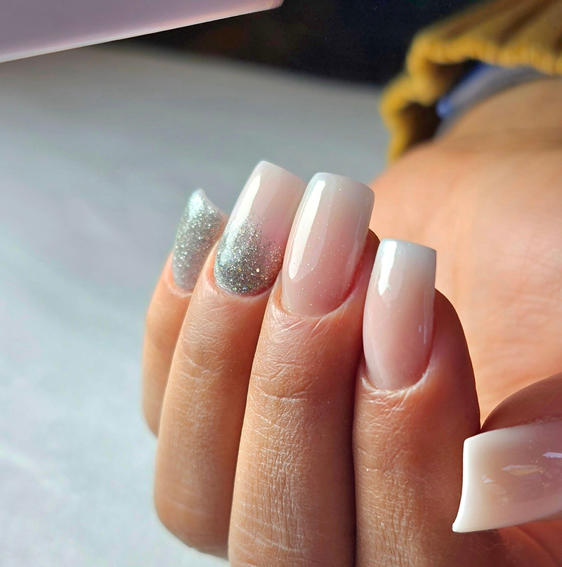 Extensión de uñas (acrílico, poligel) - Diana Pérez Muan